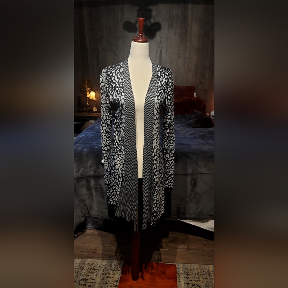 Belldini | Sweaters | Chic Grey Black Leopard Print Fringe Cardigan ...